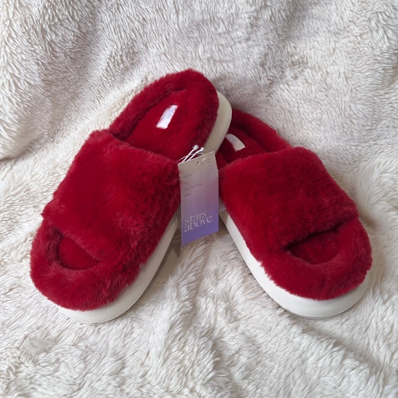 stars above | Shoes | Womens New Platform Fuzzy Slippers By Stars Above ...